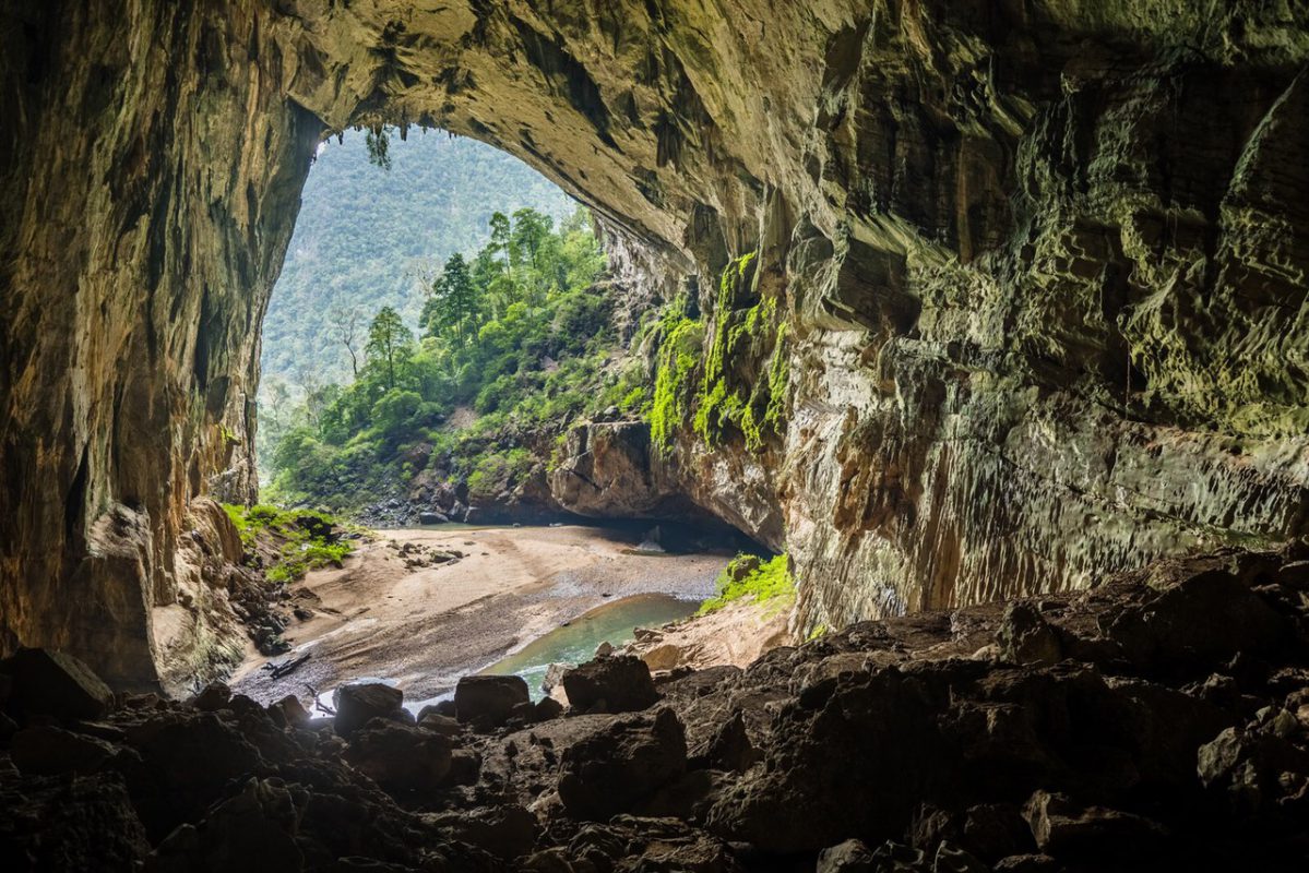 Son Doong, la plus grande caverne du monde au Centre du Vietnam ...